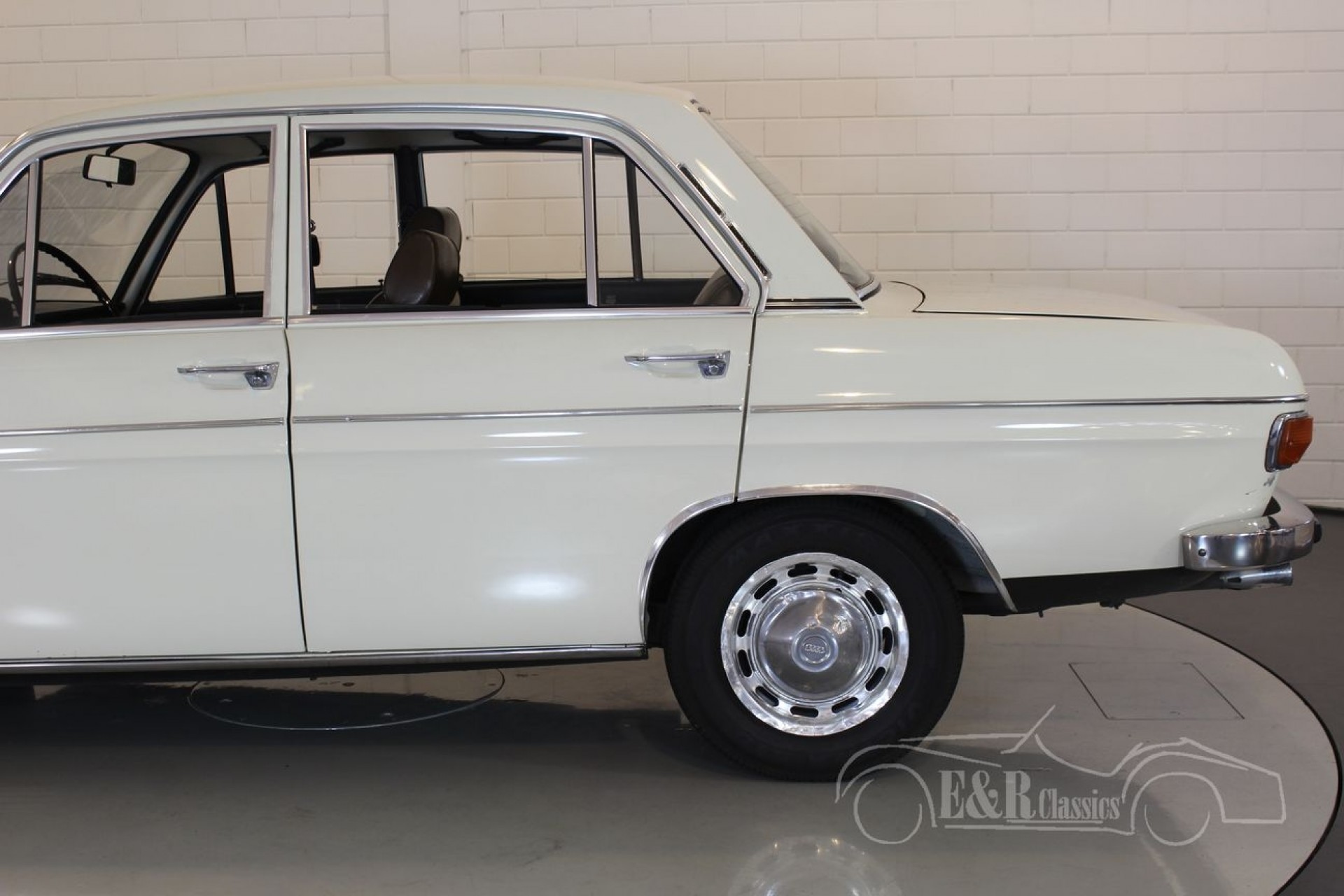Audi 60L 4 Sedan 1972 te koop bij ERclassics