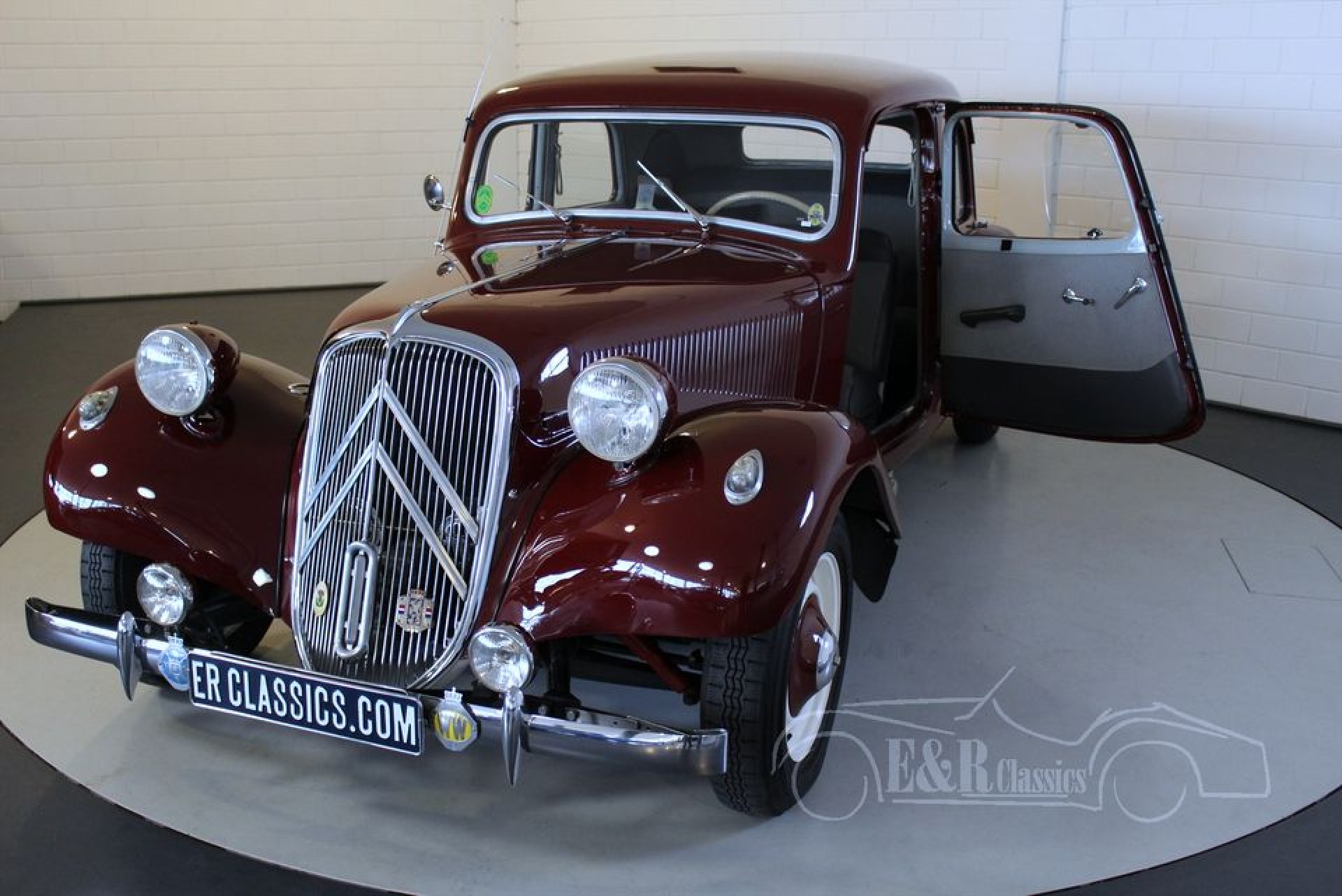 Citroën Traction Avant 11B 1953 te koop bij ERclassics