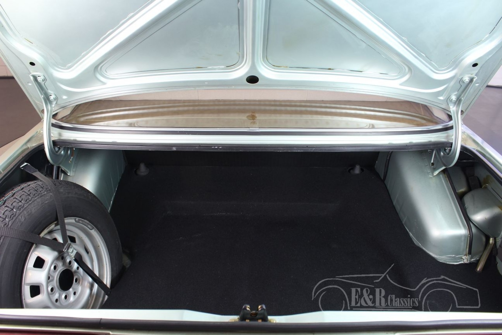 Ford Granada sedan 1982 te koop bij ERclassics