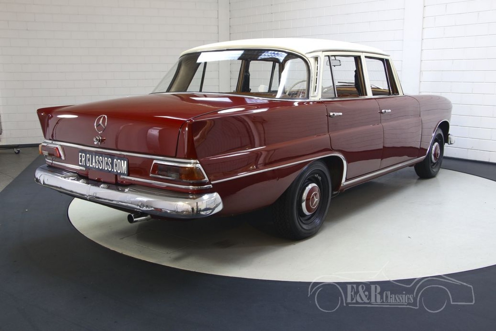 Mercedes Benz 200 D te koop bij ERclassics