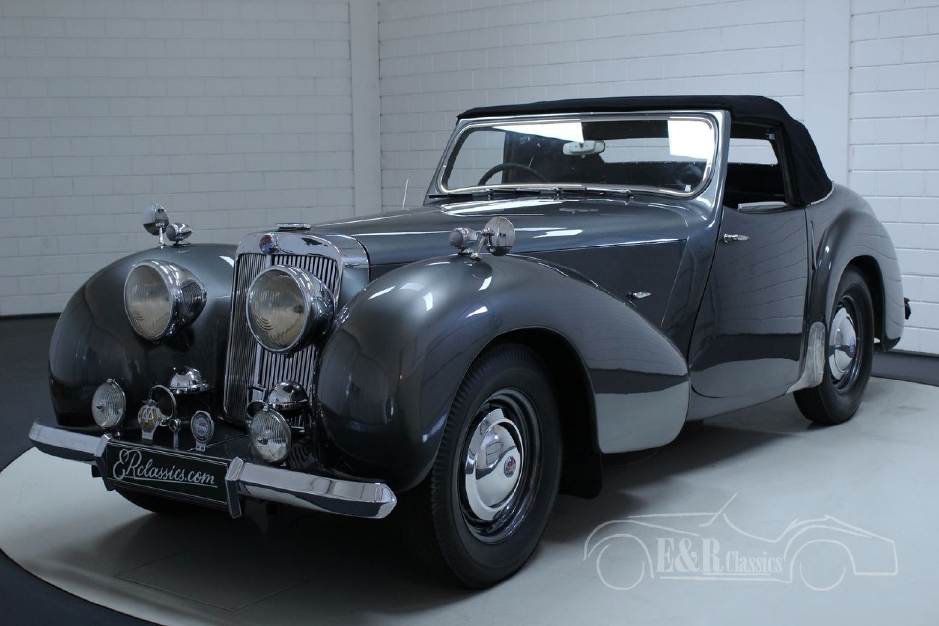 Triumph Roadster 18TR 1946 te koop bij ERclassics